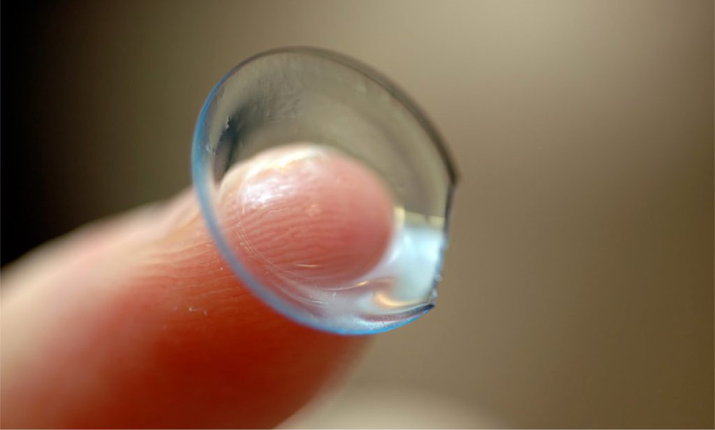 How to Avoid Ripping Contact Lenses - Tips You'll Need — UNIQSO
